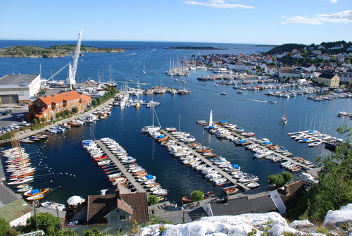 Risor Map and Risor Satellite Images